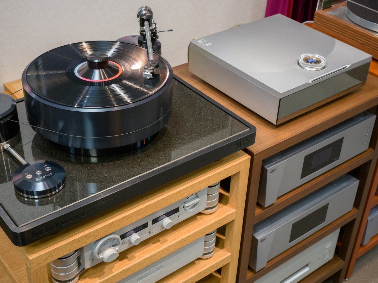 CH Precision P10 | Dynamicaudio 5555 3F